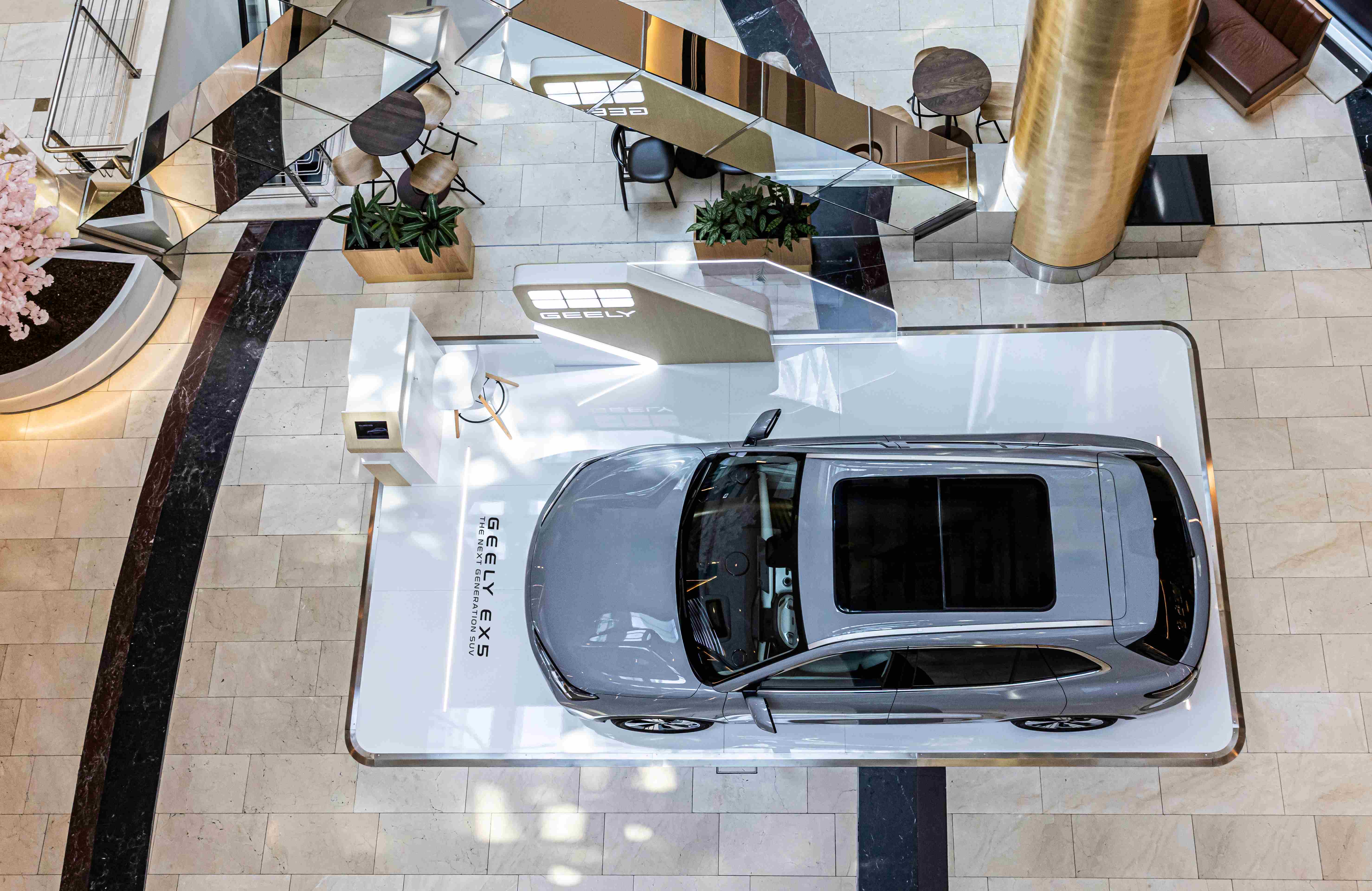 H Geely έφτασε στην Ελλάδα και φέρνει το EX5 στο Golden Hall | Drive